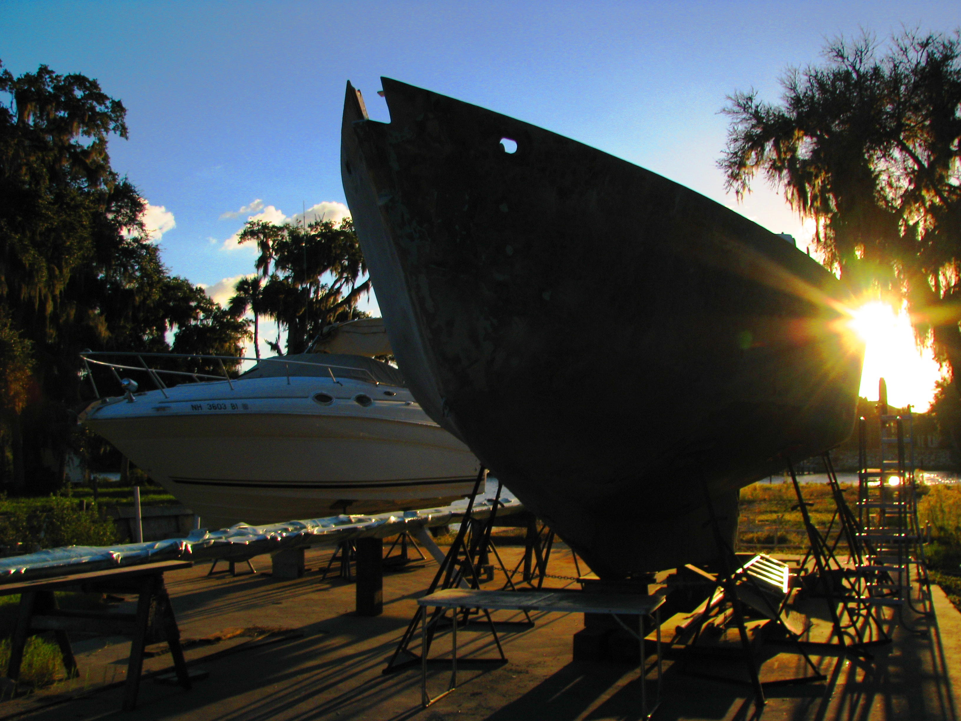 Sun setting behind Mo Filla :: Diving N2 Cruising, LLC